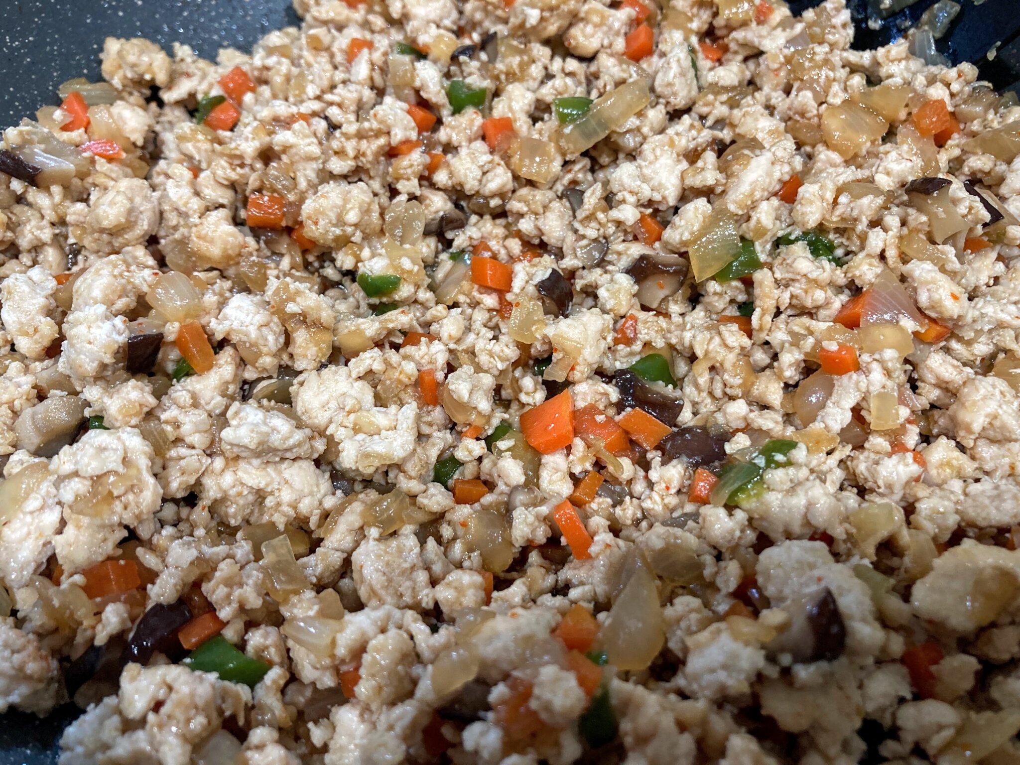 竹脇まりなさんの『冷凍ガパオライス』を作ってみた！【レシピまとめ】 | 凸凹パラダイス